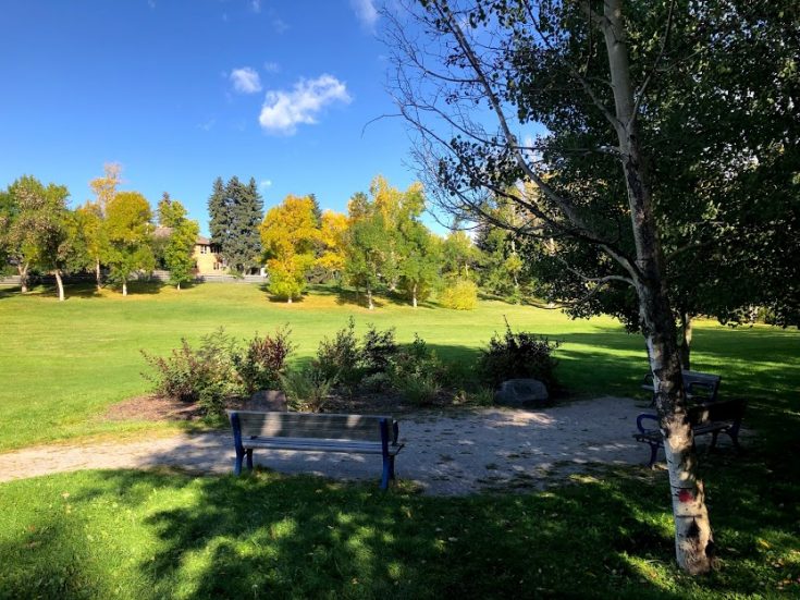 Confederation Park Calgary, Alberta - calgaryplaygroundreview.com