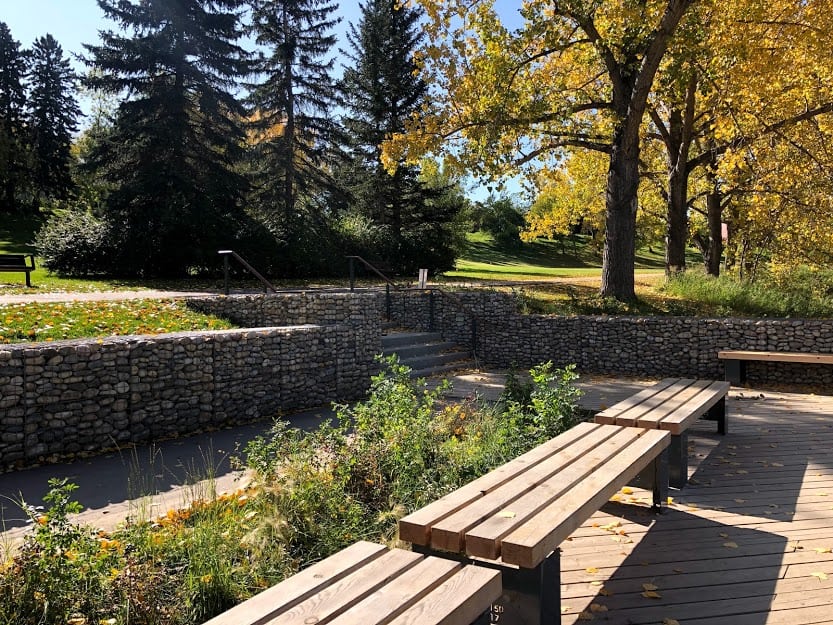 Confederation Park Calgary, Alberta - calgaryplaygroundreview.com