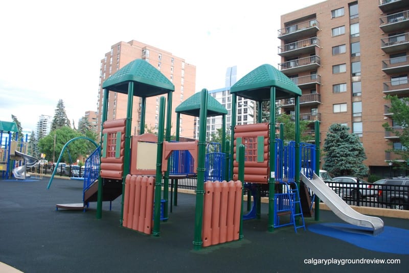 Haultain Park Playground - calgaryplaygroundreview.com