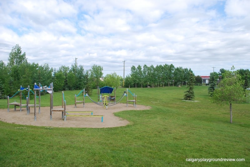 Elliston Park Inclusive Playground - calgaryplaygroundreview.com