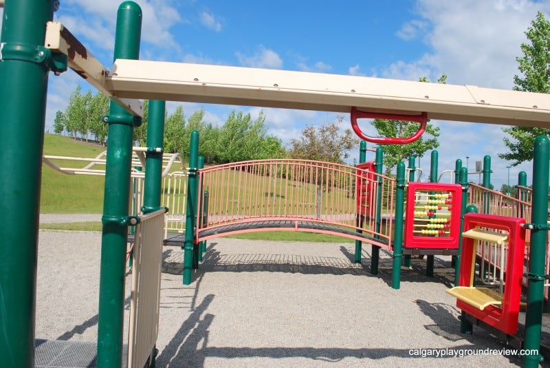 Elliston Park Playgrounds - calgaryplaygroundreview.com