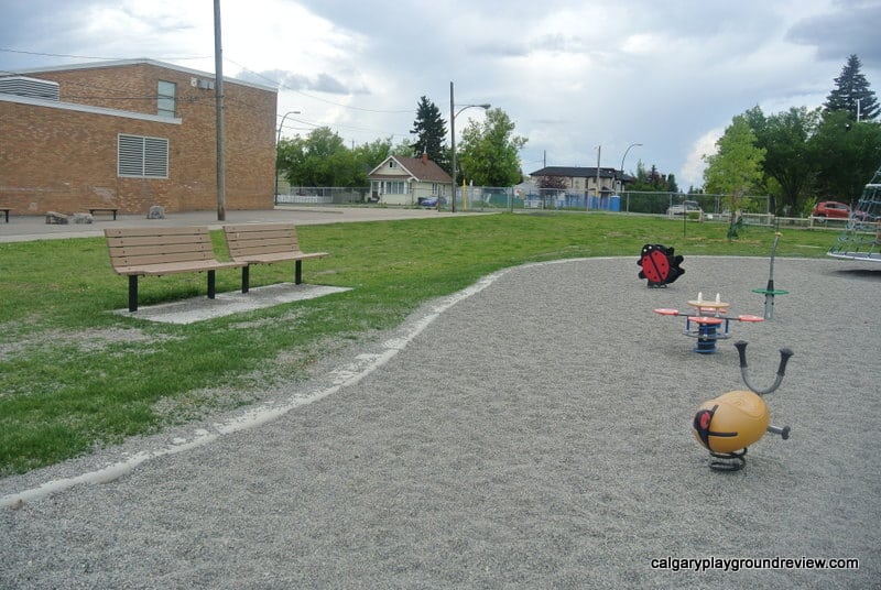 King George School Playground - calgaryplaygroundreview.com