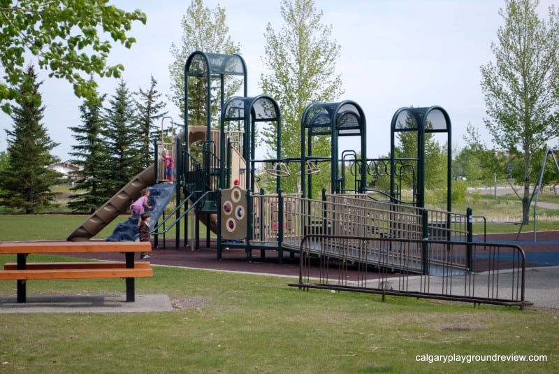 Airdrie–Nose Creek Park Playground - calgaryplaygroundreview.com