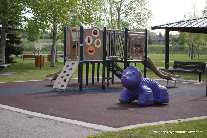 Airdrie–Nose Creek Park Playground - calgaryplaygroundreview.com
