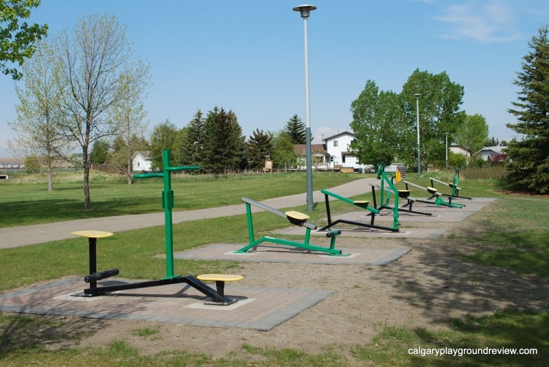 Airdrie–Nose Creek Park Playground - calgaryplaygroundreview.com