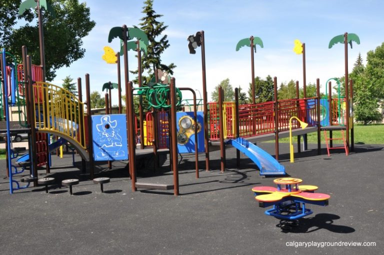 Vista Heights Jungle Playground - calgaryplaygroundreview.com