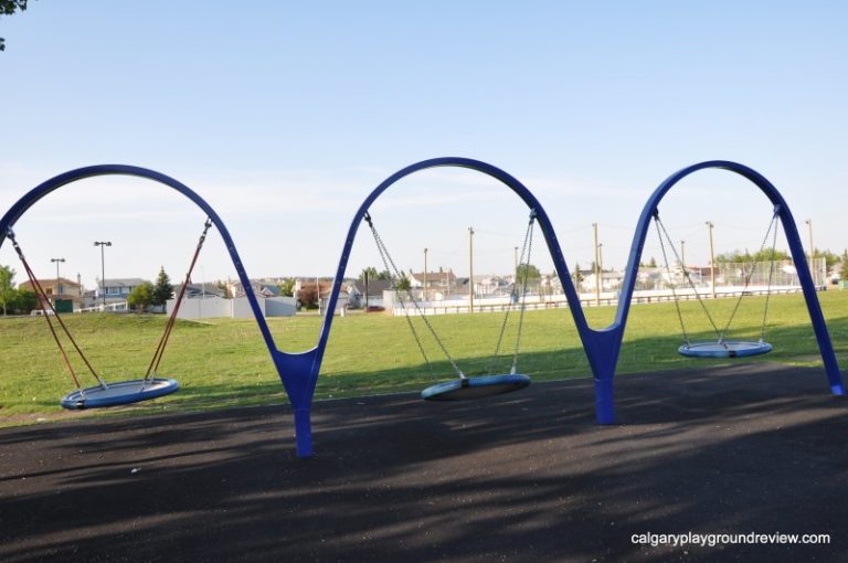 Simons Valley School Playground - calgaryplaygroundreview.com