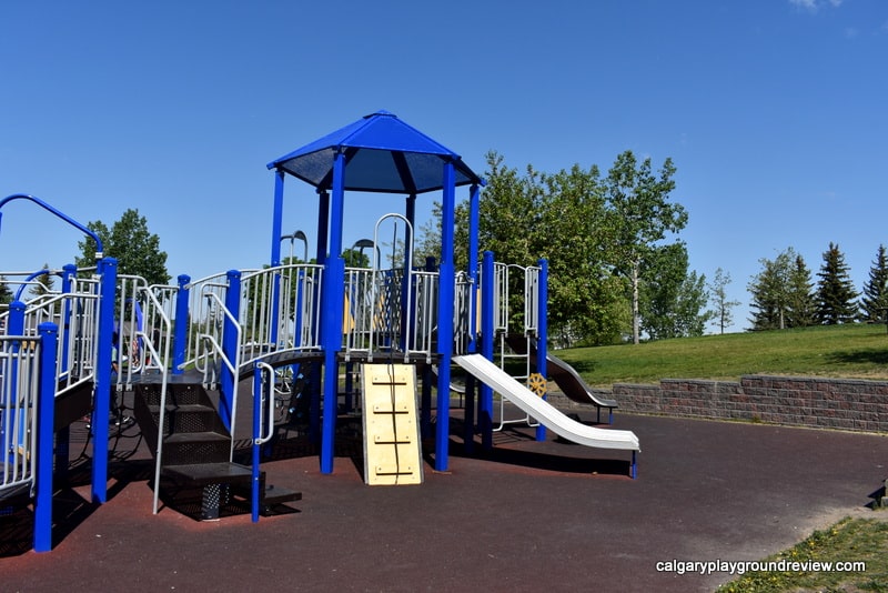 Prairie Winds South Playground - calgaryplaygroundreview.com