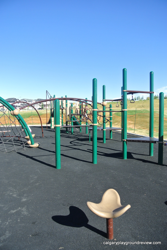 Royal Oak School Playground - calgaryplaygroundreview.com