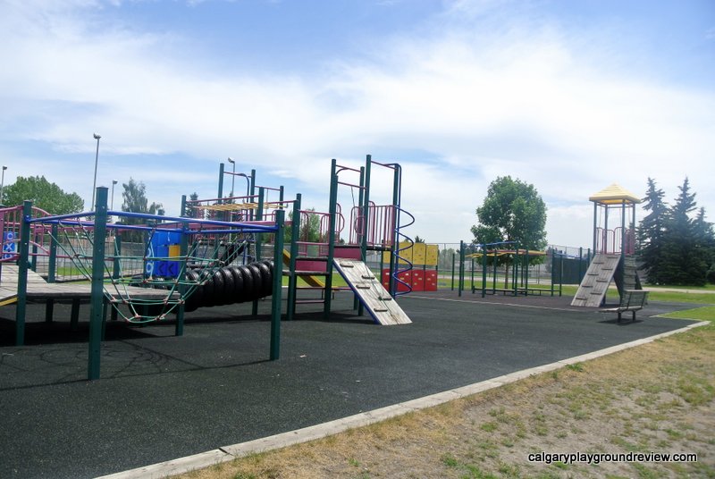 Haultain Memorial School Playground - Queensland ...