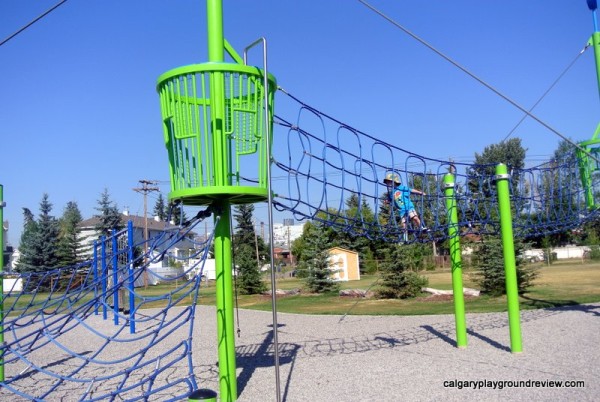 Colonel Walker School Playground - calgaryplaygroundreview.com