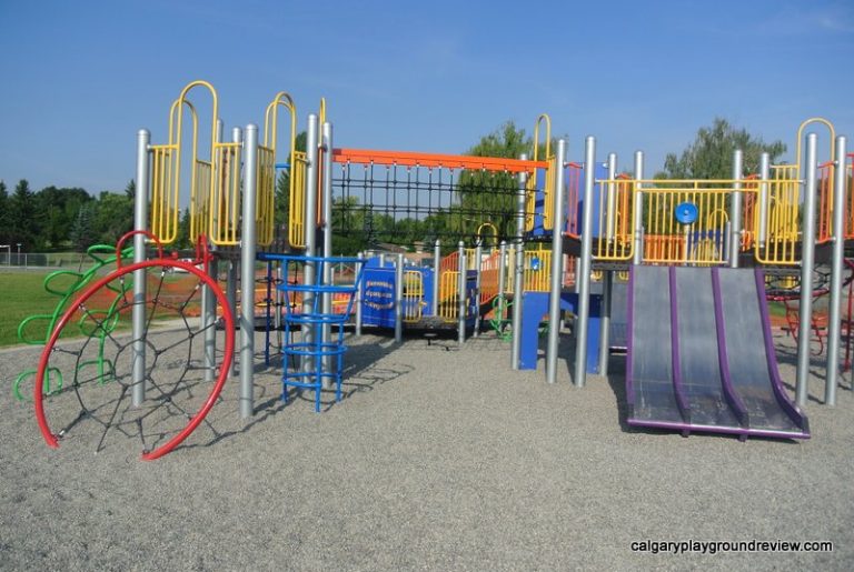 Collingwood School Playground - calgaryplaygroundreview.com