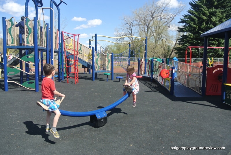 Riley Park Playground - calgaryplaygroundreview.com