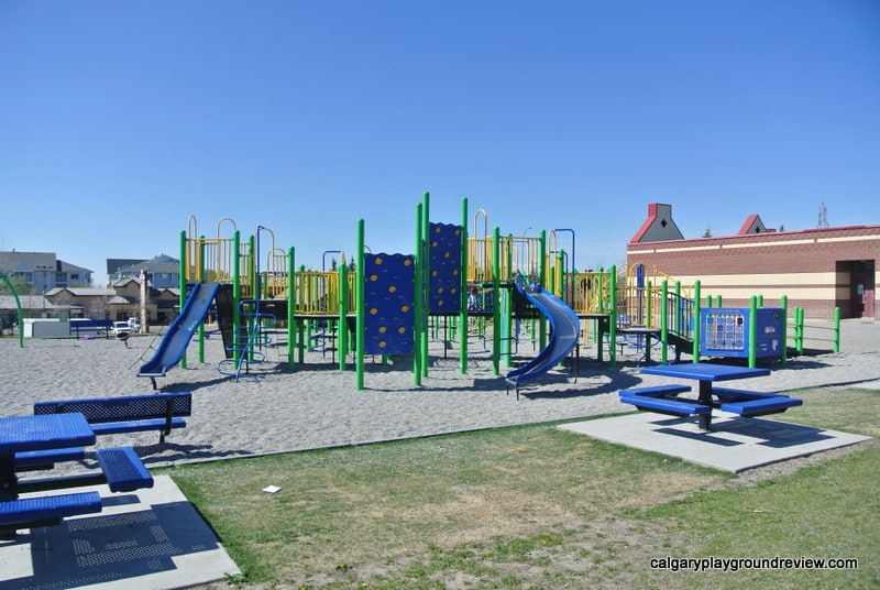 Hawkwood School Playground - calgaryplaygroundreview.com