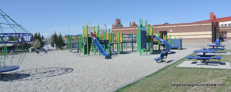 Hawkwood School Playground - calgaryplaygroundreview.com