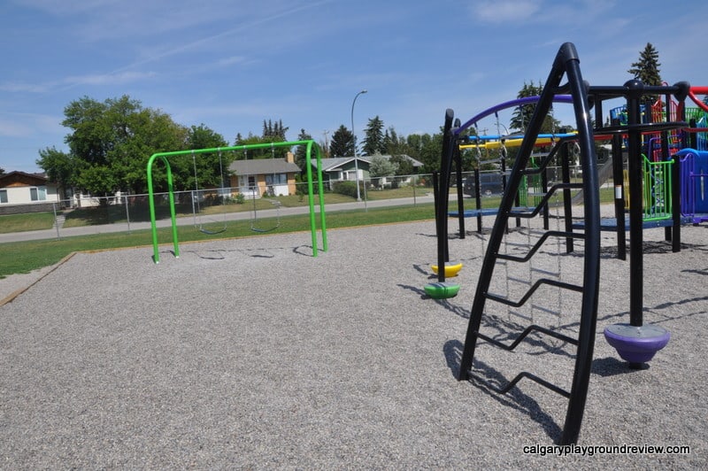 Maple Ridge School Playground - calgaryplaygroundreview.com