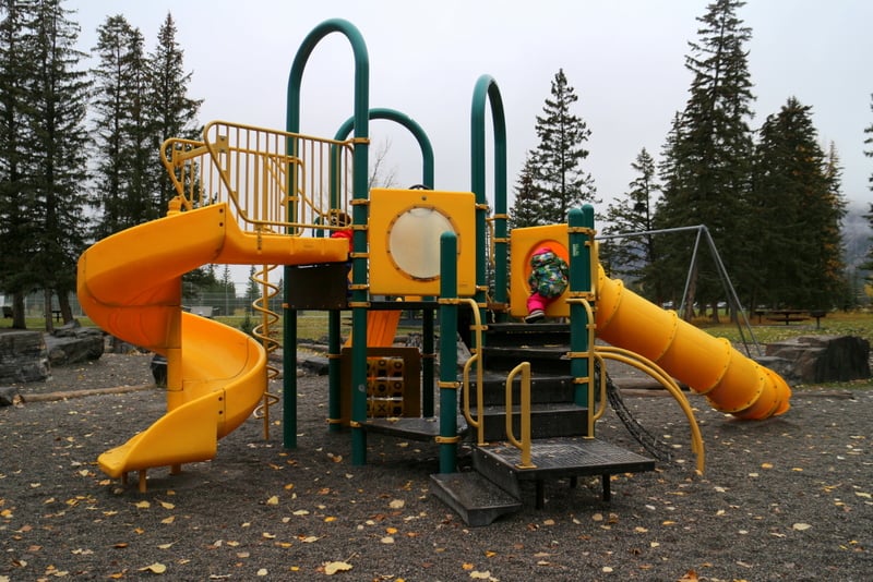 Banff Recreation Grounds Playground - calgaryplaygroundreview.com