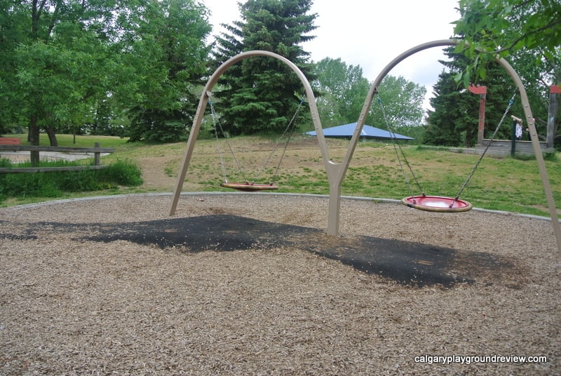 Rundle Park Playground - Edmonton - calgaryplaygroundreview.com