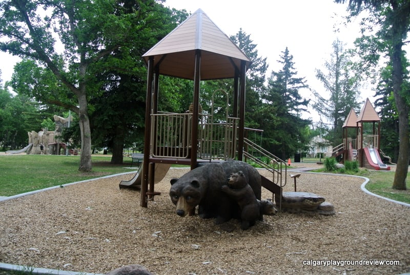 Borden Park Playground - Edmonton - calgaryplaygroundreview.com