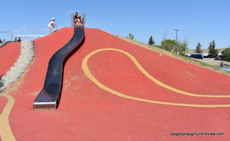 Prairie Winds North Playground - calgaryplaygroundreview.com