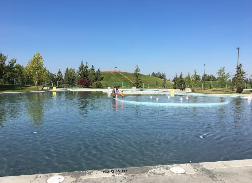 Prairie Winds spray park and wading pool - calgaryplaygroundreview.com