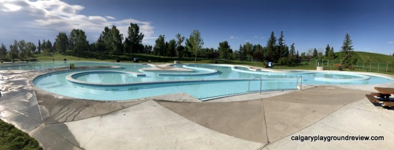 Prairie Winds spray park and wading pool - calgaryplaygroundreview.com