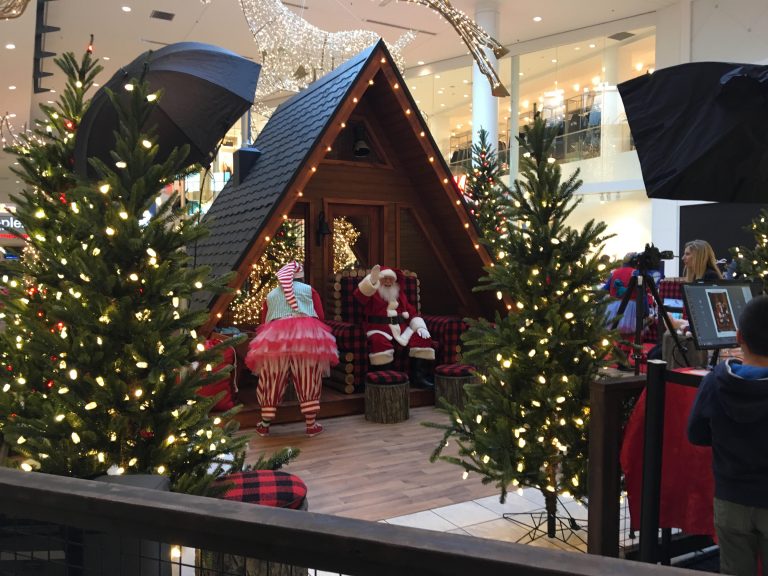 Photos With Santa at the Mall in Calgary