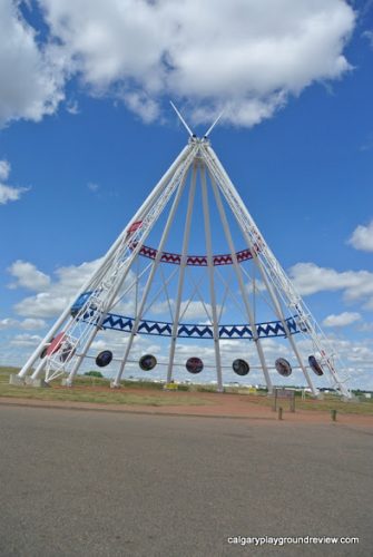 Awesome Alberta Roadside Attractions - calgaryplaygroundreview.com