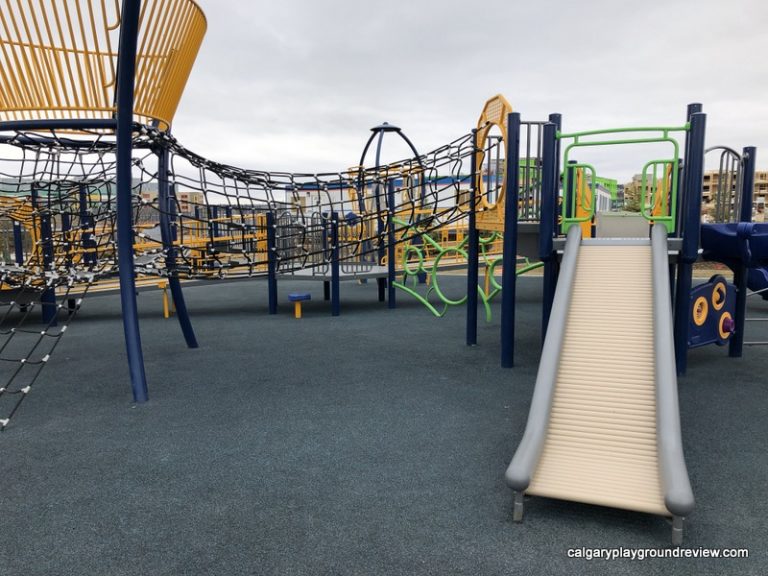 Playgrounds with Roller slides - calgaryplaygroundreview.com