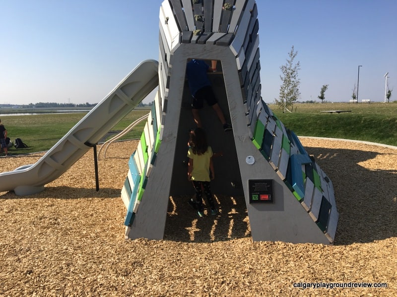 Ralph Klein Park Playground - calgaryplaygroundreview.com