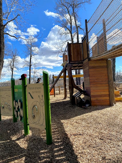 Bugtopia - Calgary Zoo Playground - calgaryplaygroundreview.com