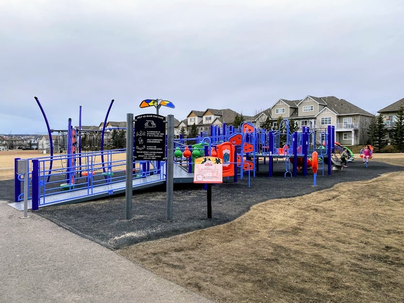 Kenneth D. Taylor School Playground - calgaryplaygroundreview.com