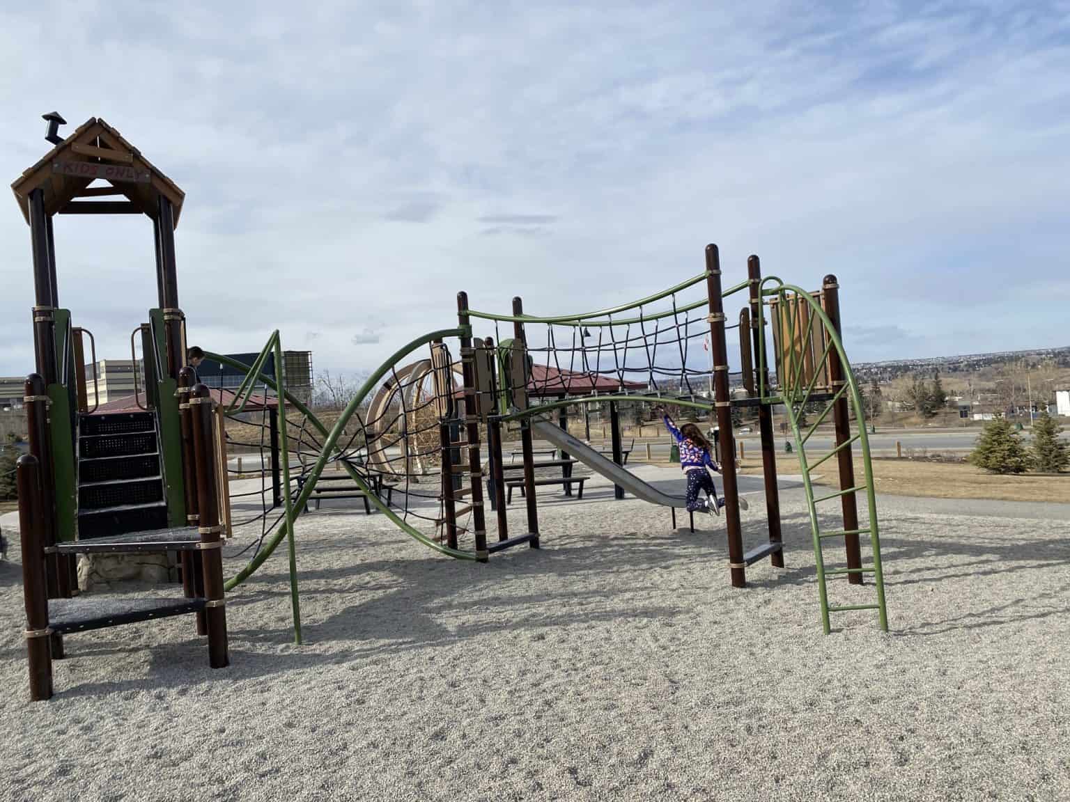 Trinity Hills Playground - calgaryplaygroundreview.com