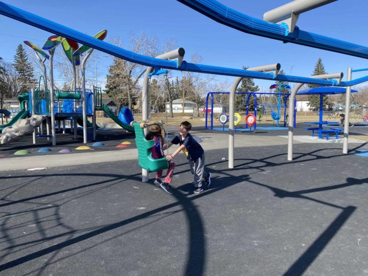 Calgary's Top 15 playgrounds 2021 - calgaryplaygroundreview.com