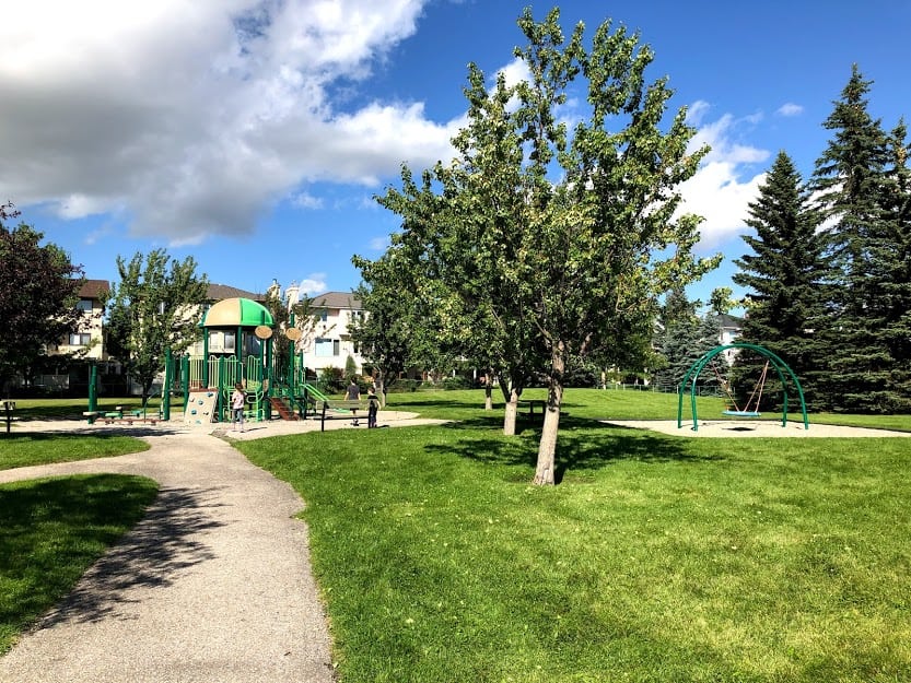 Hawkwood Hawk Nest Playground - calgaryplaygroundreview.com
