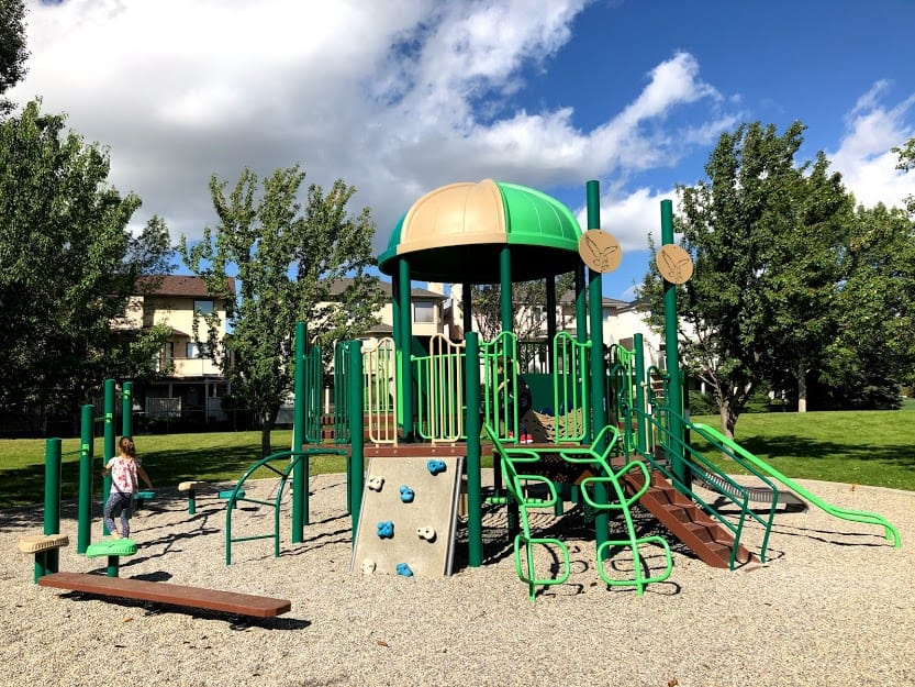 Hawkwood Hawk Nest Playground - calgaryplaygroundreview.com