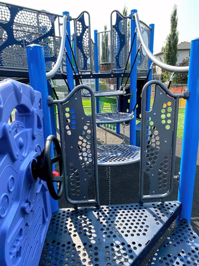 Hidden Hut Playground - calgaryplaygroundreview.com