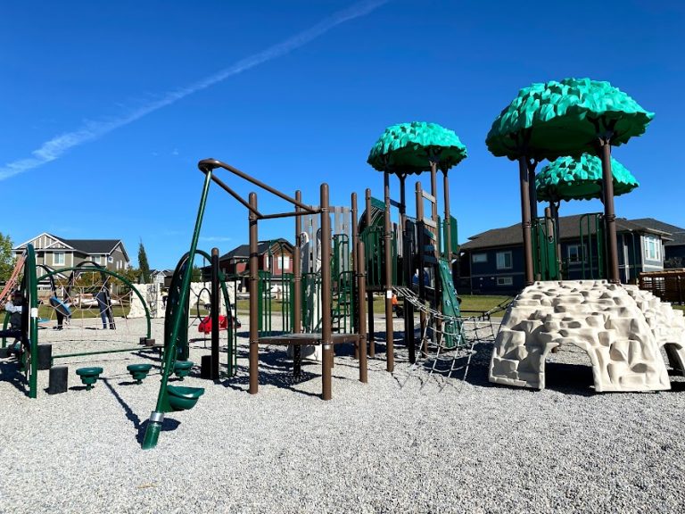 Awesome Okotoks Playgrounds - calgaryplaygroundreview.com
