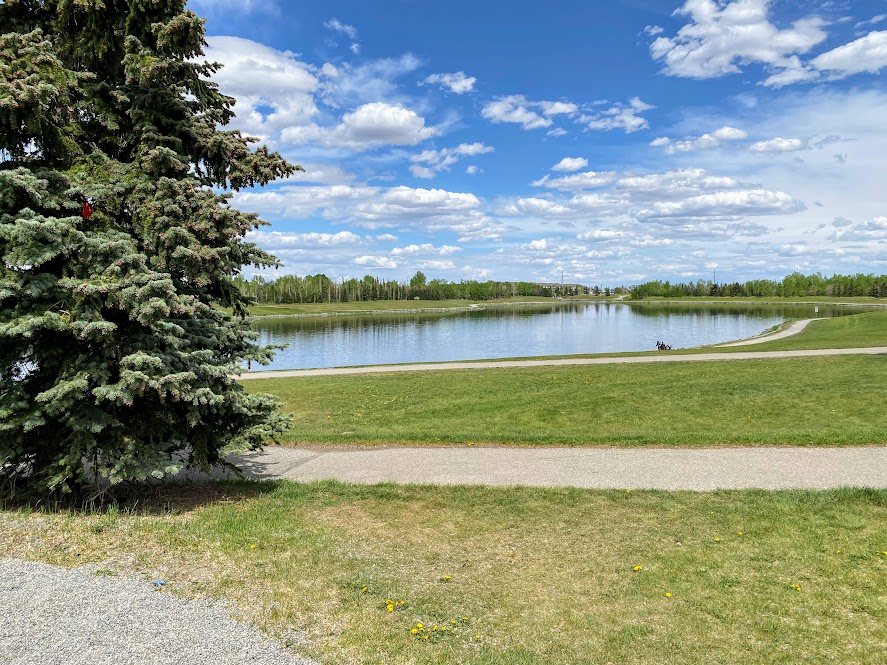 Elliston Park - calgaryplaygroundreview.com