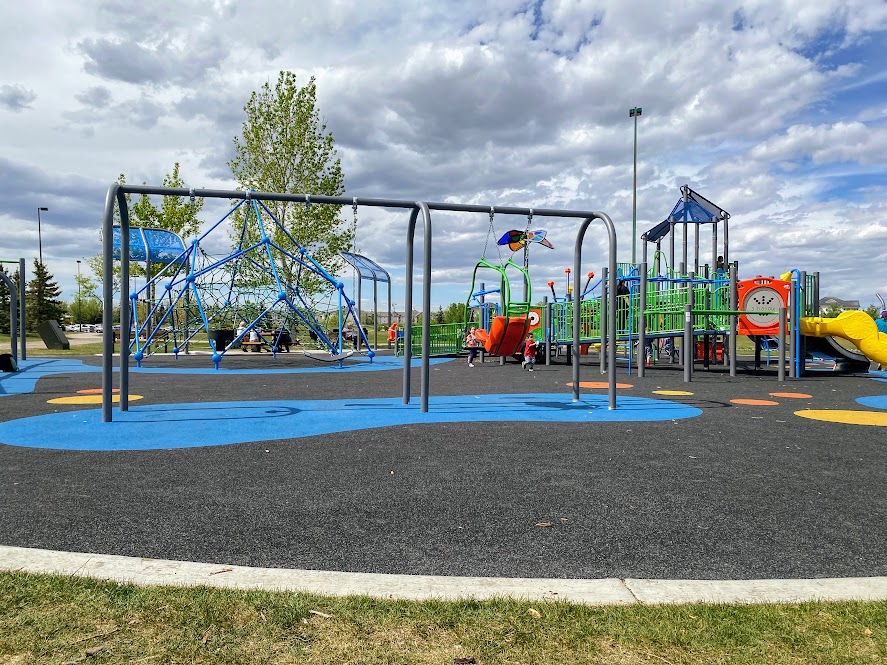 Elliston Park Inclusive Playground - calgaryplaygroundreview.com