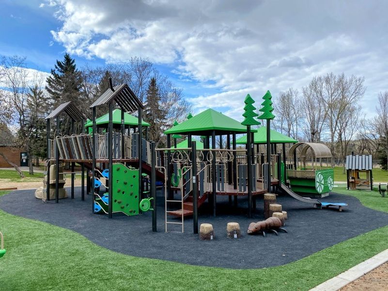 Edworthy Park Inclusive Playground - calgaryplaygroundreview.com