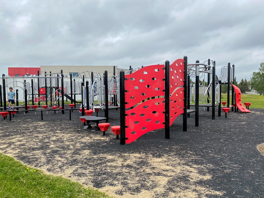 Samuel W. Shaw School Playground - calgaryplaygroundreview.com