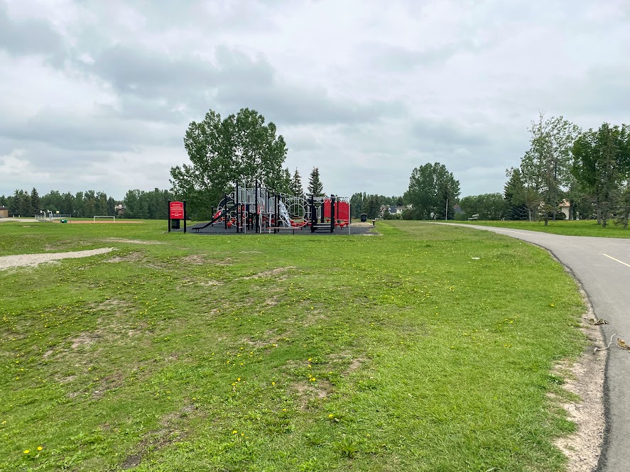 Samuel W. Shaw School Playground - calgaryplaygroundreview.com