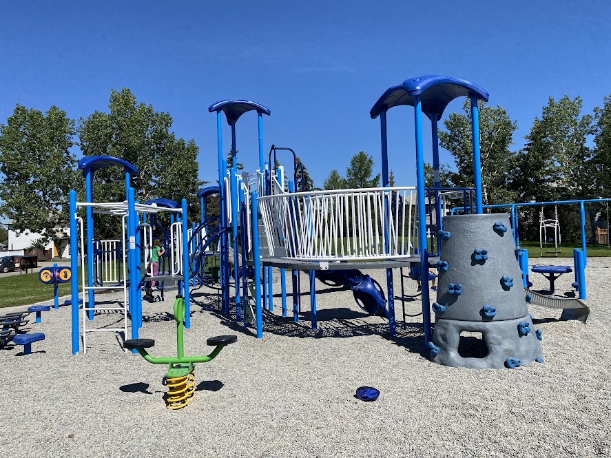 Mt Aberdeen Playground - calgaryplaygroundreview.com