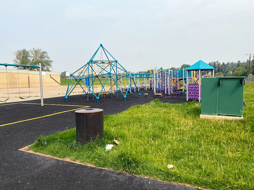 Captain John Palliser School Playground - calgaryplaygroundreview.com