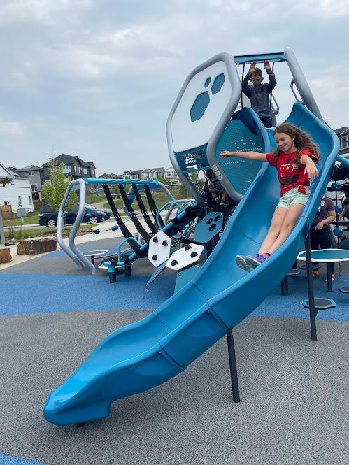 Livingston Space Jam Playground - calgaryplaygroundreview.com